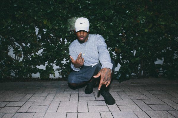 Review: Bryson Tiller Brings His Sold-Out TRAPSOUL Tour to The Rave in ...