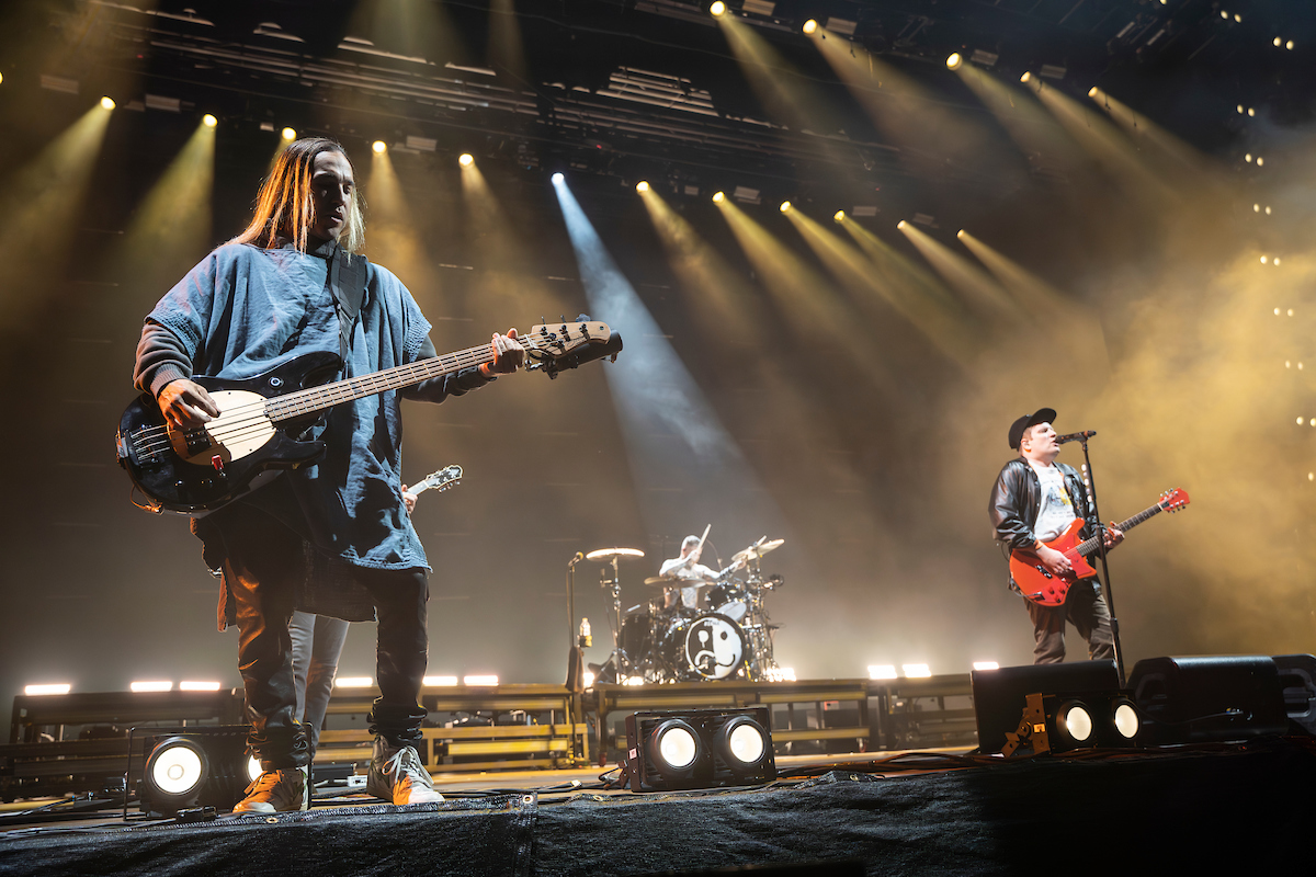 Review: Fall Out Boy’s Electrifying Homecoming at Chicago’s Wrigley ...