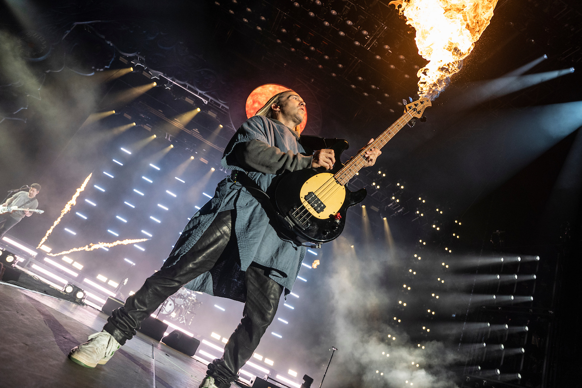 Review: Fall Out Boy’s Electrifying Homecoming at Chicago’s Wrigley ...