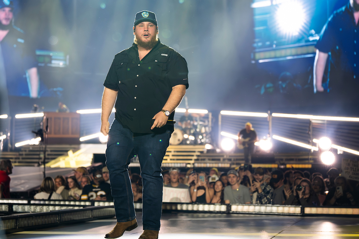 Photos: Luke Combs’ “Growin’ Up & Gettin’ Old” Stadium Tour Kickoff at ...